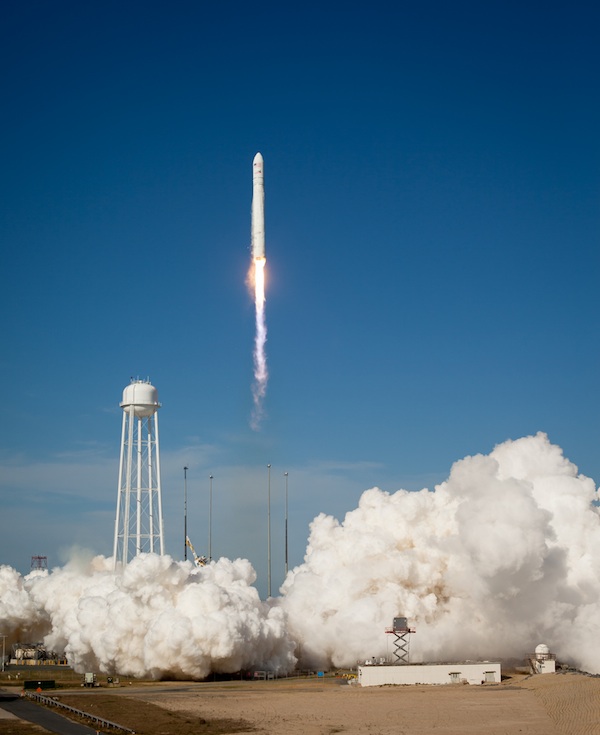 Spaceflight Now | Antares Launch Report | PHOTOS: Remote cameras ...