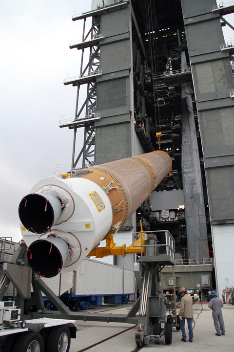 Spaceflight Now | Atlas Launch Report | Photo Gallery: Rocket assembly ...