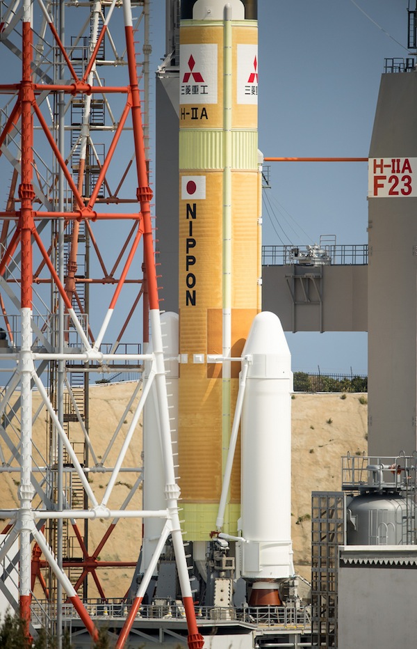 Spaceflight Now | H-2A Launch Report | H-2A rocket on the launch pad