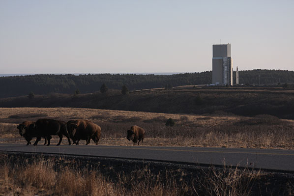 Spaceflight Now | Minotaur Launch Report | Launch tower retracted at ...